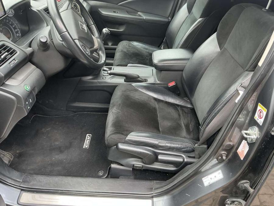 Grey Honda CR-V 2014 in Klaipeda, with an engine capacity of 2.20 L and mileage of 180 thousand km for 12000 €, photo 6 on AUTOMOTO.COM.LV