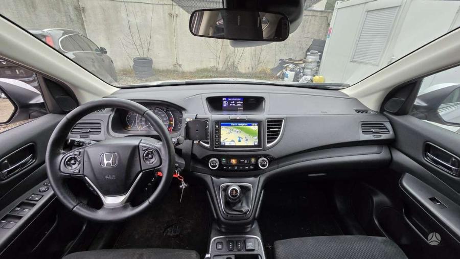 Pelēks Honda CR-V 2015 Kauņa, ar dzinēja tilpumu 1.60 L un nobraukumu 300 tūkst. km par 5999 €, foto 12 vietnē AUTOMOTO.COM.LV