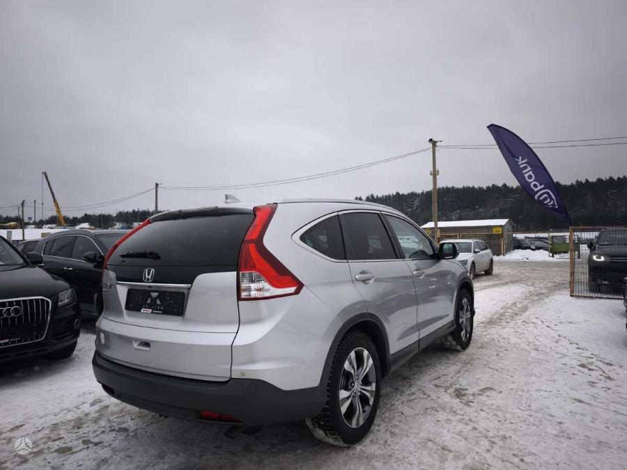 Pelēks Honda CR-V 2015 Viļņa, ar dzinēja tilpumu 2.20 L un nobraukumu 215 tūkst. km par 11950 €, foto 4 vietnē AUTOMOTO.COM.LV