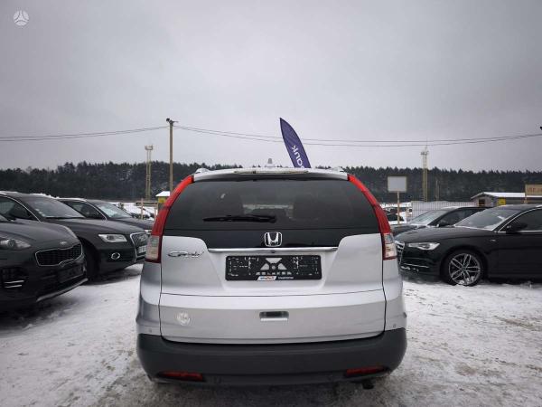 Grey Honda CR-V 2015 in Vilnius, with an engine capacity of 2.20 L and mileage of 215 thousand km for 11950 €, photo 5 on AUTOMOTO.COM.LV