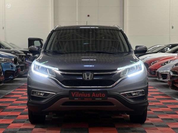 Pelēks Honda CR-V 2015 Viļņa, ar dzinēja tilpumu 2.36 L un nobraukumu 163 tūkst. km par 14500 €, foto 2 vietnē AUTOMOTO.COM.LV