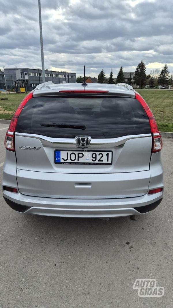 Pelēks Honda CR-V 2015 Kauņa, ar dzinēja tilpumu 2.40 L un nobraukumu 192 tūkst. km par 8800 €, foto 3 vietnē AUTOMOTO.COM.LV