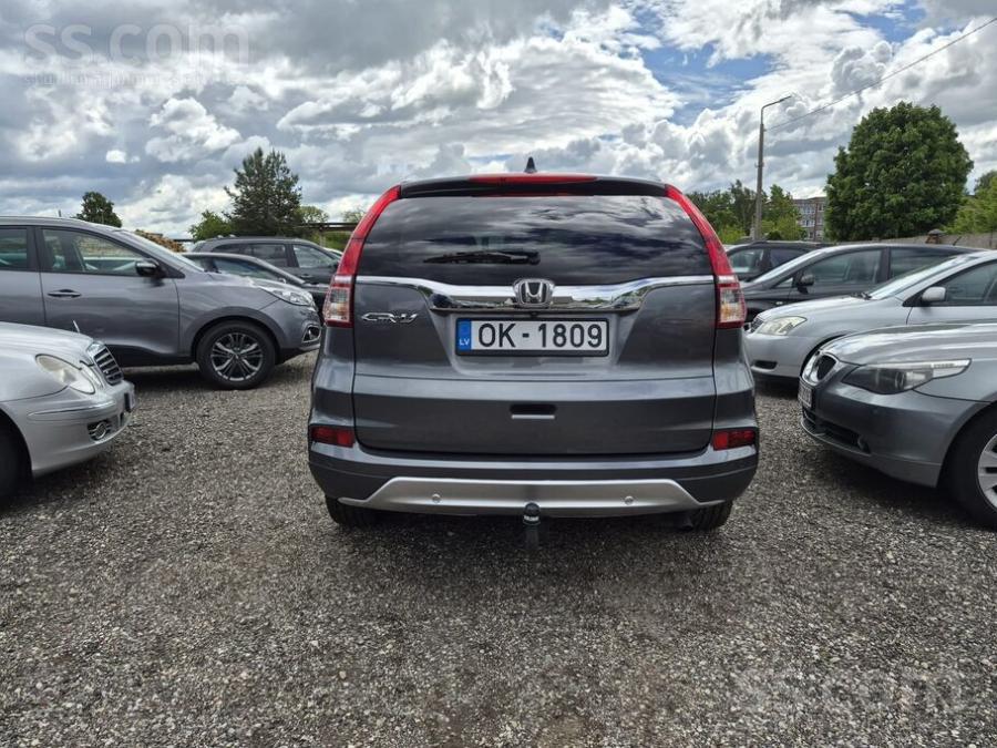 Pelēks Honda CR-V 2015 Daugavpils, ar dzinēja tilpumu 1.60 L un nobraukumu 0 tūkst. km par 11250 €, foto 7 vietnē AUTOMOTO.COM.LV