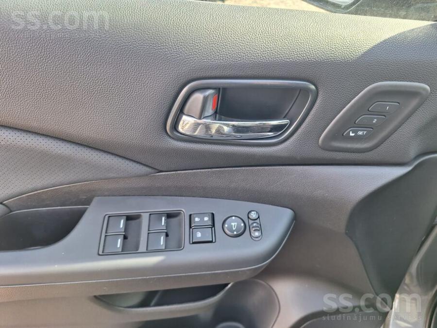 Pelēks Honda CR-V 2015 Daugavpils, ar dzinēja tilpumu 1.60 L un nobraukumu 0 tūkst. km par 11250 €, foto 11 vietnē AUTOMOTO.COM.LV