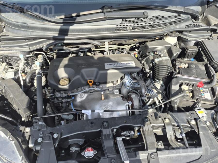 Pelēks Honda CR-V 2015 Daugavpils, ar dzinēja tilpumu 1.60 L un nobraukumu 0 tūkst. km par 11250 €, foto 24 vietnē AUTOMOTO.COM.LV