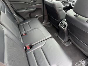Pelēks Honda CR-V 2015 Avižieniai, ar dzinēja tilpumu 1.60 L un nobraukumu 243 tūkst. km par 11500 €, foto 9 vietnē AUTOMOTO.COM.LV