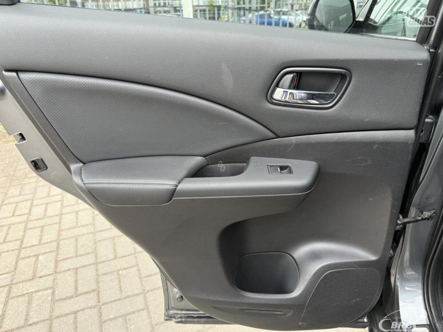 Pelēks Honda CR-V 2015 Avižieniai, ar dzinēja tilpumu 1.60 L un nobraukumu 243 tūkst. km par 11500 €, foto 12 vietnē AUTOMOTO.COM.LV