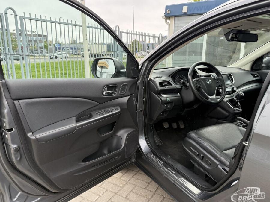 Pelēks Honda CR-V 2015 Avižieniai, ar dzinēja tilpumu 1.60 L un nobraukumu 243 tūkst. km par 11500 €, foto 15 vietnē AUTOMOTO.COM.LV