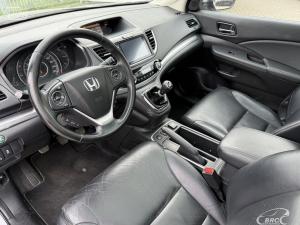 Pelēks Honda CR-V 2015 Avižieniai, ar dzinēja tilpumu 1.60 L un nobraukumu 243 tūkst. km par 11500 €, foto 17 vietnē AUTOMOTO.COM.LV