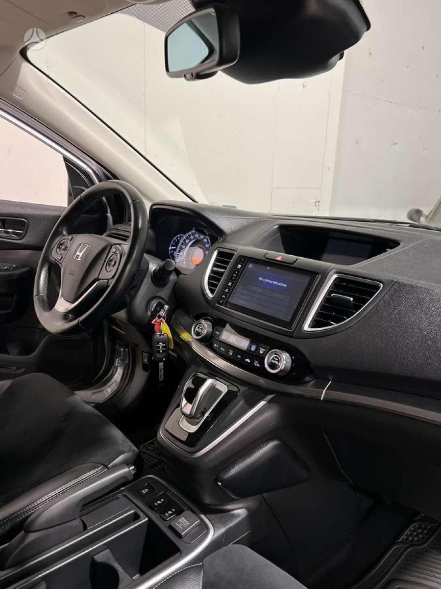 Pelēks Honda CR-V 2015 Klaipėda, ar dzinēja tilpumu 1.60 L un nobraukumu 267 tūkst. km par 11999 €, foto 3 vietnē AUTOMOTO.COM.LV
