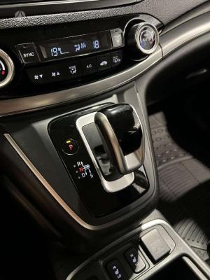 Pelēks Honda CR-V 2015 Klaipėda, ar dzinēja tilpumu 1.60 L un nobraukumu 267 tūkst. km par 11999 €, foto 5 vietnē AUTOMOTO.COM.LV