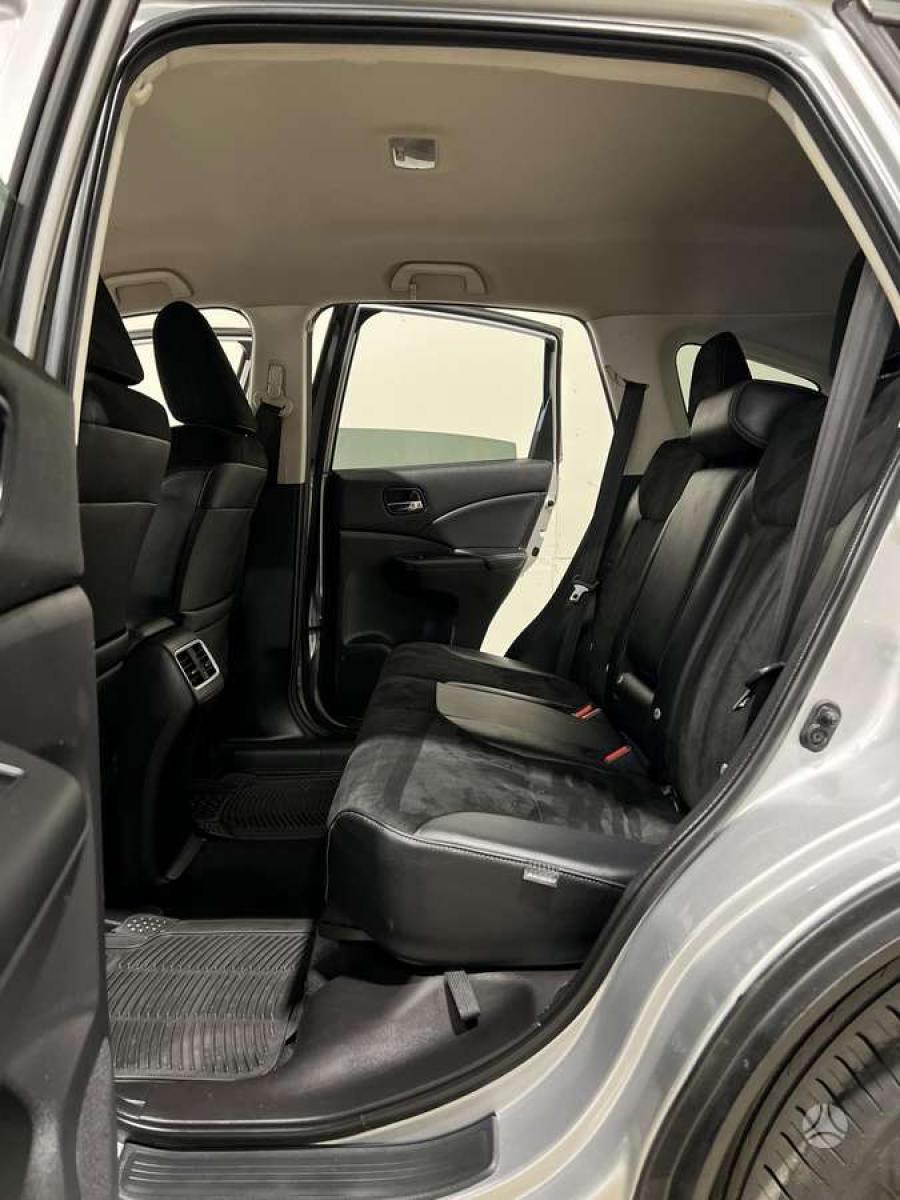 Pelēks Honda CR-V 2015 Klaipėda, ar dzinēja tilpumu 1.60 L un nobraukumu 267 tūkst. km par 11999 €, foto 29 vietnē AUTOMOTO.COM.LV