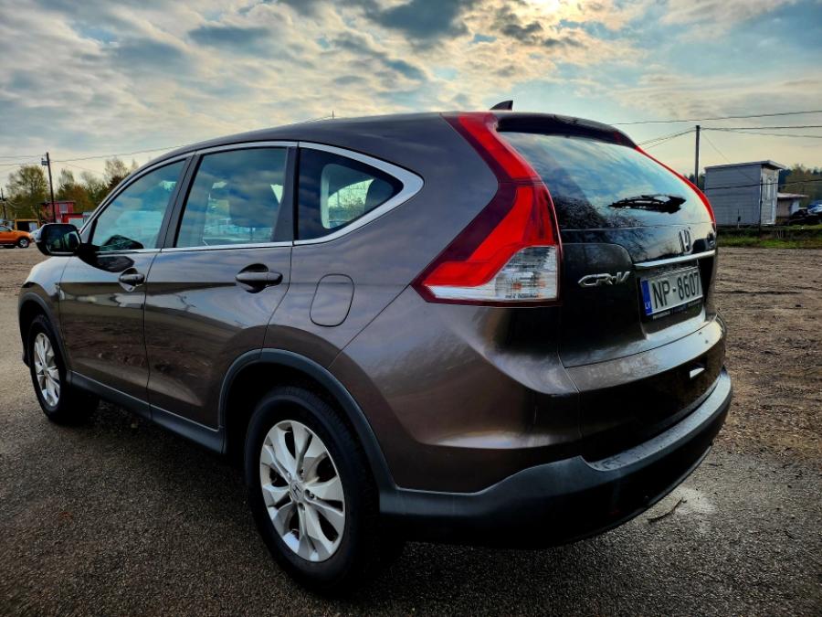 Pelēks Honda CR-V 2015 Rīga, ar dzinēja tilpumu 1.60 L un nobraukumu 238 tūkst. km par 10800 €, foto 16 vietnē AUTOMOTO.COM.LV