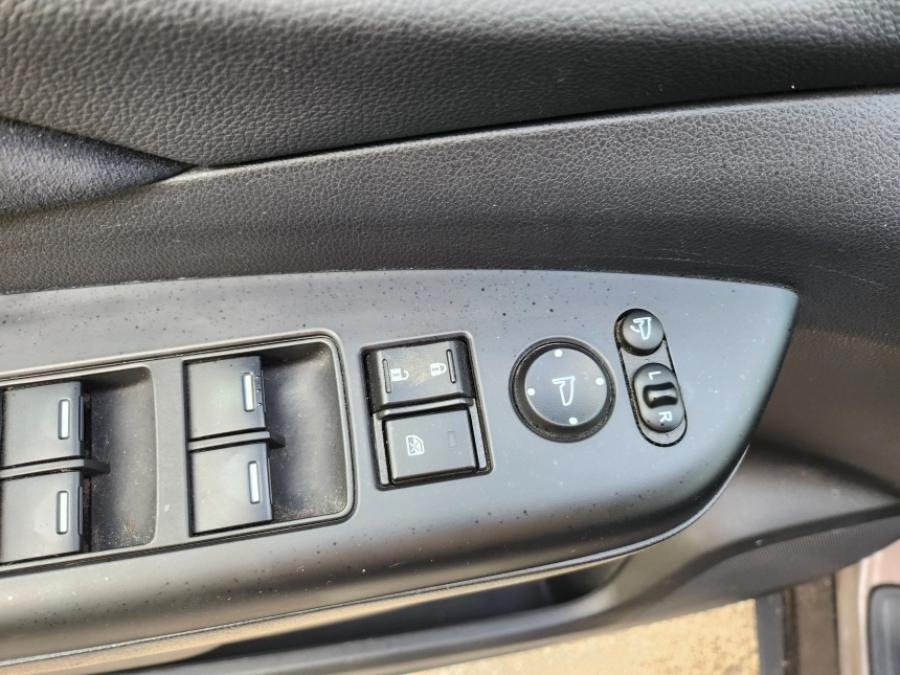 Pelēks Honda CR-V 2015 Rīga, ar dzinēja tilpumu 1.60 L un nobraukumu 238 tūkst. km par 10800 €, foto 37 vietnē AUTOMOTO.COM.LV