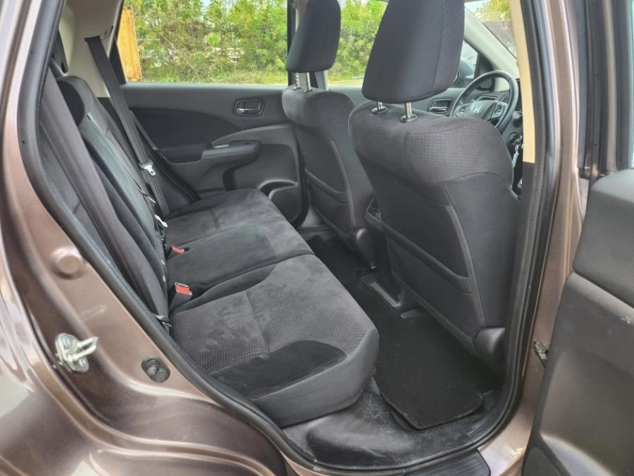 Pelēks Honda CR-V 2015 Rīga, ar dzinēja tilpumu 1.60 L un nobraukumu 238 tūkst. km par 10800 €, foto 40 vietnē AUTOMOTO.COM.LV