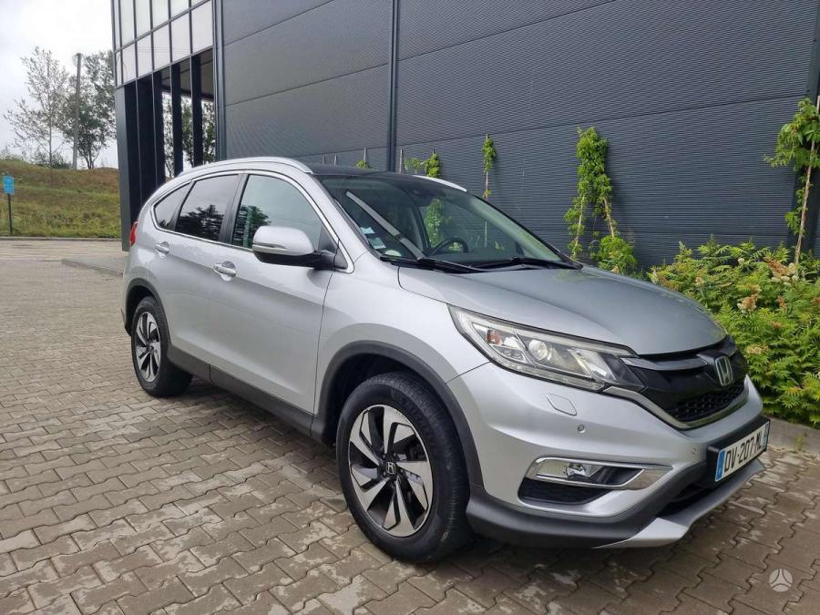 Grey Honda CR-V 2015 in Vilnius, with an engine capacity of 1.60 L and mileage of 205 thousand km for 12950 €, photo 9 on AUTOMOTO.COM.LV