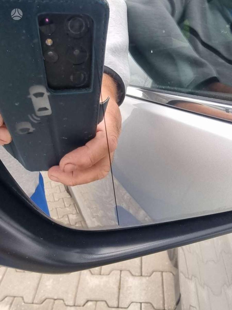 Grey Honda CR-V 2015 in Vilnius, with an engine capacity of 1.60 L and mileage of 205 thousand km for 12950 €, photo 17 on AUTOMOTO.COM.LV