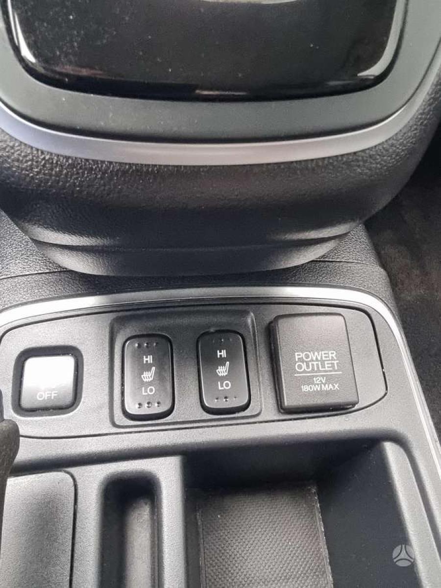 Grey Honda CR-V 2015 in Vilnius, with an engine capacity of 1.60 L and mileage of 205 thousand km for 12950 €, photo 31 on AUTOMOTO.COM.LV