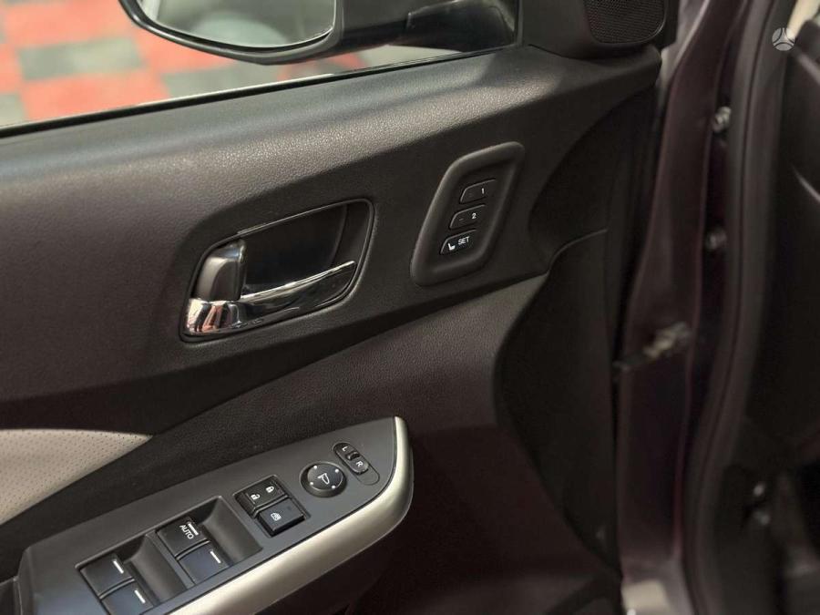 Pelēks Honda CR-V 2015 Viļņa, ar dzinēja tilpumu 2.36 L un nobraukumu 163 tūkst. km par 12990 €, foto 14 vietnē AUTOMOTO.COM.LV