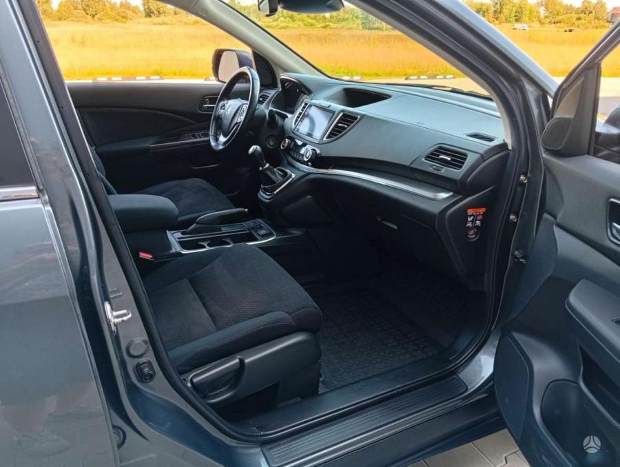 Pelēks Honda CR-V 2015 Šauļi, ar dzinēja tilpumu 1.60 L un nobraukumu 188 tūkst. km par 11600 €, foto 11 vietnē AUTOMOTO.COM.LV