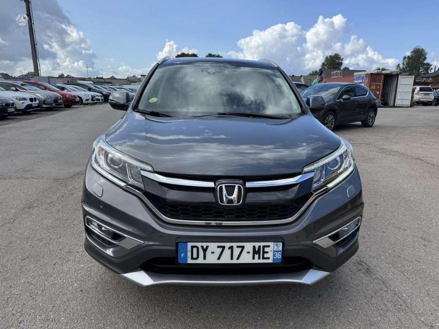 Grey Honda CR-V 2015 in Taurage, with an engine capacity of 1.60 L and mileage of 212 thousand km for 12200 €, photo 3 on AUTOMOTO.COM.LV