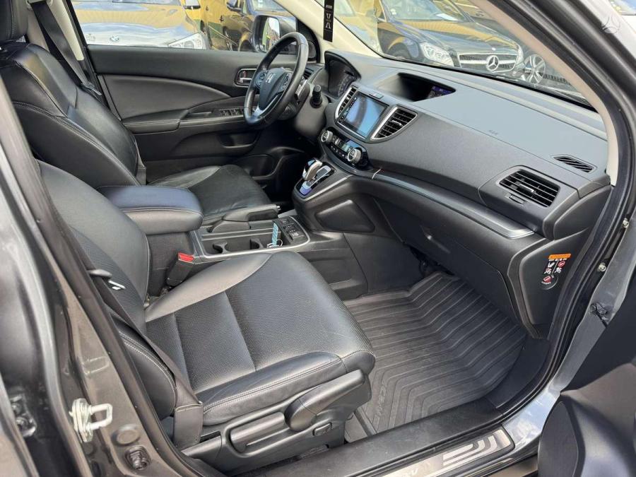 Grey Honda CR-V 2015 in Taurage, with an engine capacity of 1.60 L and mileage of 212 thousand km for 12200 €, photo 17 on AUTOMOTO.COM.LV