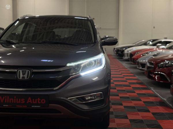 Pelēks Honda CR-V 2015 Viļņa, ar dzinēja tilpumu 2.36 L un nobraukumu 163 tūkst. km par 12500 €, foto 7 vietnē AUTOMOTO.COM.LV