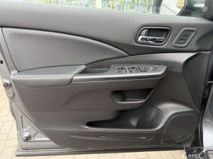 Grey Honda CR-V 2015 in Klaipeda, with an engine capacity of 1.60 L and mileage of 243 thousand km for 9500 €, photo 17 on AUTOMOTO.COM.LV