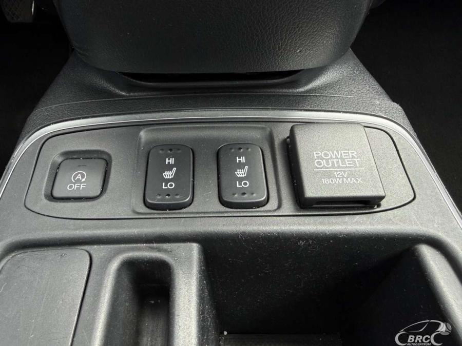 Grey Honda CR-V 2015 in Klaipeda, with an engine capacity of 1.60 L and mileage of 243 thousand km for 9500 €, photo 24 on AUTOMOTO.COM.LV
