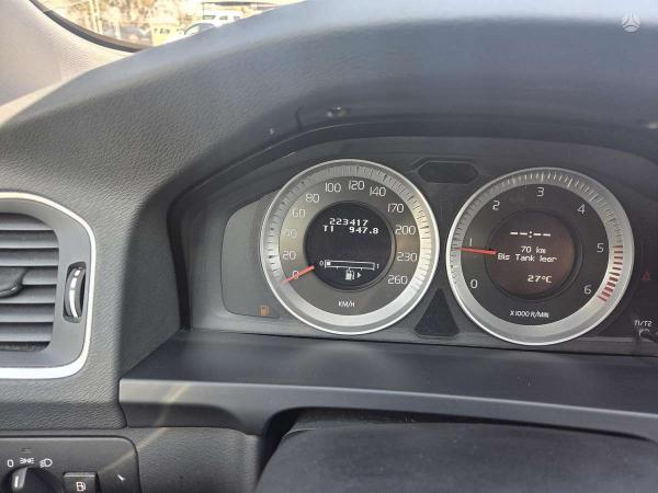 Grey Honda CR-V 2015 in Kaunas, with an engine capacity of 1.60 L and mileage of 154 thousand km for 13499 €, photo 9 on AUTOMOTO.COM.LV