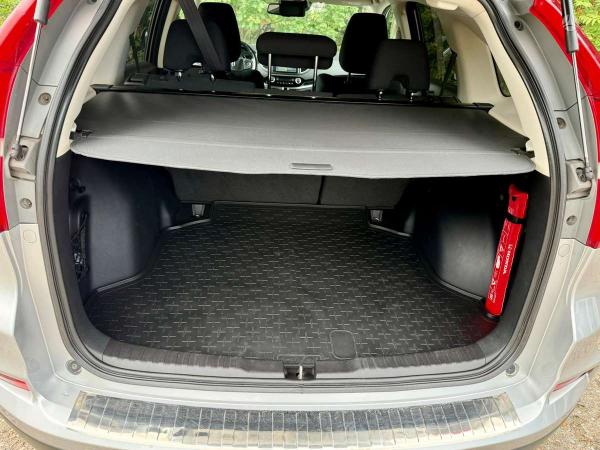 Grey Honda CR-V 2015 in Kaunas, with an engine capacity of 1.60 L and mileage of 154 thousand km for 13499 €, photo 10 on AUTOMOTO.COM.LV