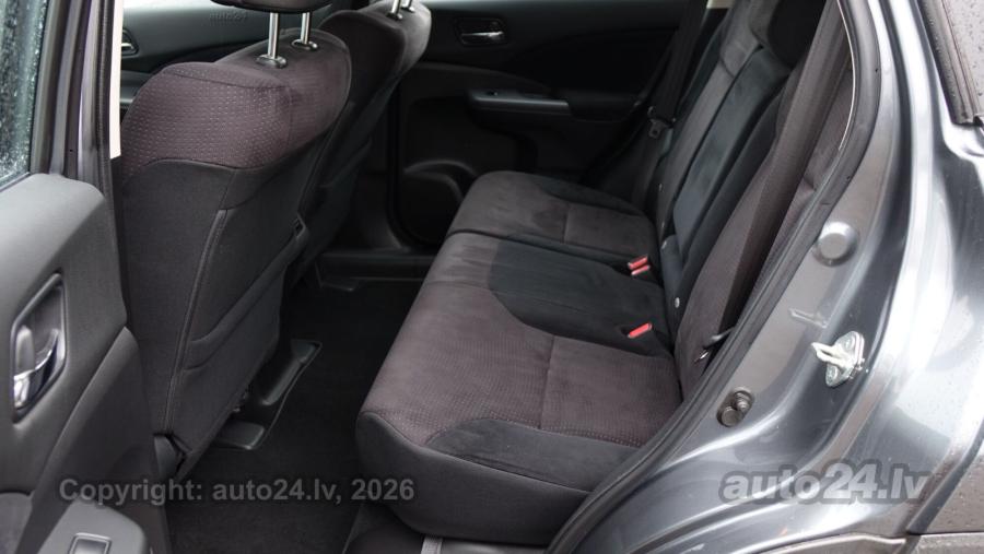 Pelēks Honda CR-V 2015 Tartu, ar dzinēja tilpumu 2.20 L un nobraukumu 131 tūkst. km par 13990 €, foto 6 vietnē AUTOMOTO.COM.LV