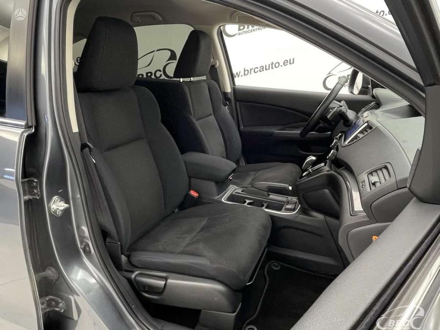 Grey Honda CR-V 2016 in Vilnius, with an engine capacity of 1.60 L and mileage of 101 thousand km for 13100 €, photo 6 on AUTOMOTO.COM.LV