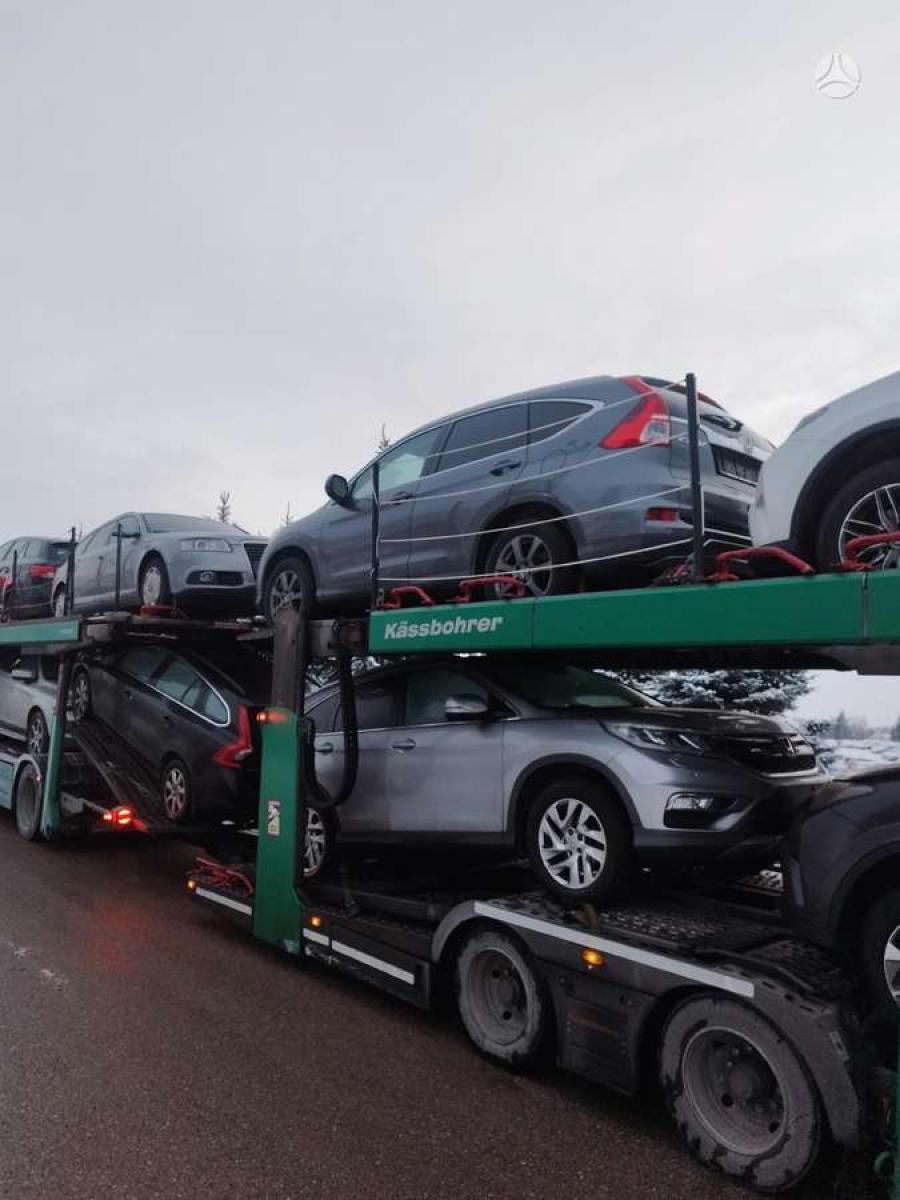 Grey Honda CR-V 2016 in Utena, with an engine capacity of 1.60 L and mileage of 257 thousand km for 10300 €, photo 17 on AUTOMOTO.COM.LV