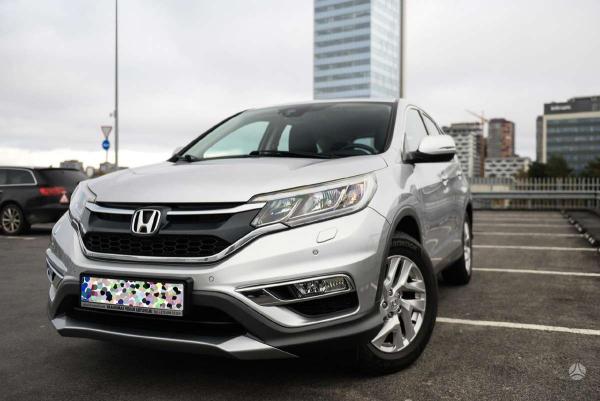 Grey Honda CR-V 2016 in Vilnius, with an engine capacity of 1.60 L and mileage of 121 thousand km for 13800 €, photo 2 on AUTOMOTO.COM.LV