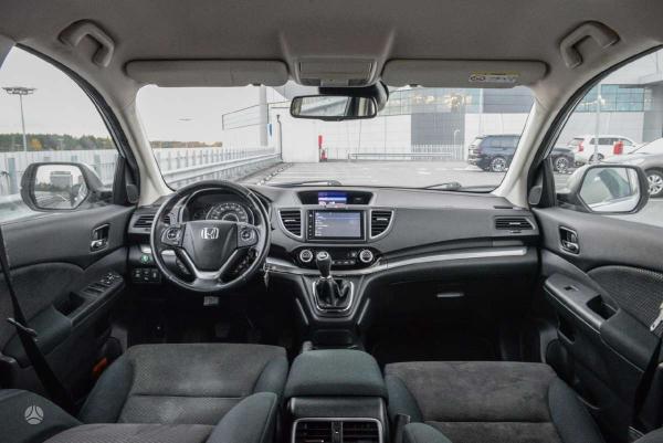 Grey Honda CR-V 2016 in Vilnius, with an engine capacity of 1.60 L and mileage of 121 thousand km for 13800 €, photo 8 on AUTOMOTO.COM.LV