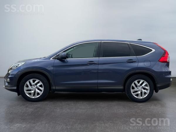 Grey Honda CR-V 2016 in Riga, with an engine capacity of 2.00 L and mileage of 89 thousand km for 15900 €, photo 2 on AUTOMOTO.COM.LV