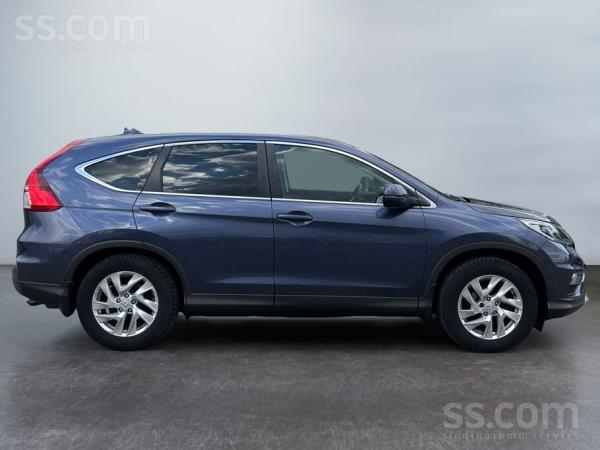 Grey Honda CR-V 2016 in Riga, with an engine capacity of 2.00 L and mileage of 89 thousand km for 15900 €, photo 6 on AUTOMOTO.COM.LV