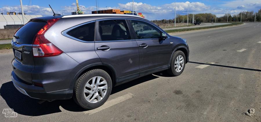 Pelēks Honda CR-V 2016 Klaipėda, ar dzinēja tilpumu 2.40 L un nobraukumu 179 tūkst. km par 14899 €, foto 5 vietnē AUTOMOTO.COM.LV
