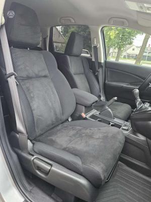 Grey Honda CR-V 2016 in Siauliai, with an engine capacity of 2.00 L and mileage of 274 thousand km for 13950 €, photo 16 on AUTOMOTO.COM.LV