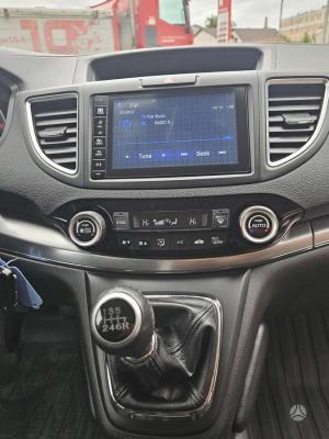 Grey Honda CR-V 2016 in Siauliai, with an engine capacity of 2.00 L and mileage of 274 thousand km for 13950 €, photo 20 on AUTOMOTO.COM.LV