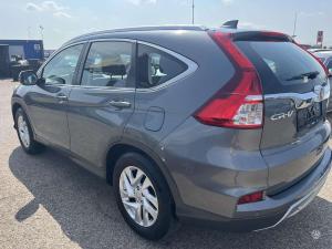 Grey Honda CR-V 2016 in Marijampole, with an engine capacity of 1.60 L and mileage of 221 thousand km for 9900 €, photo 8 on AUTOMOTO.COM.LV