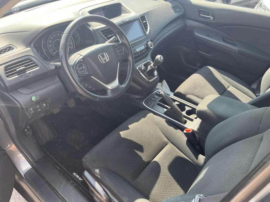 Grey Honda CR-V 2016 in Marijampole, with an engine capacity of 1.60 L and mileage of 221 thousand km for 9900 €, photo 10 on AUTOMOTO.COM.LV