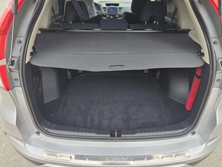 Grey Honda CR-V 2016 in Siauliai, with an engine capacity of 2.00 L and mileage of 274 thousand km for 13950 €, photo 12 on AUTOMOTO.COM.LV