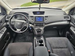 Grey Honda CR-V 2016 in Siauliai, with an engine capacity of 2.00 L and mileage of 274 thousand km for 13950 €, photo 13 on AUTOMOTO.COM.LV