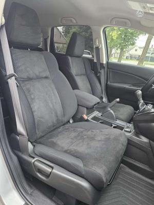 Grey Honda CR-V 2016 in Siauliai, with an engine capacity of 2.00 L and mileage of 274 thousand km for 13950 €, photo 14 on AUTOMOTO.COM.LV