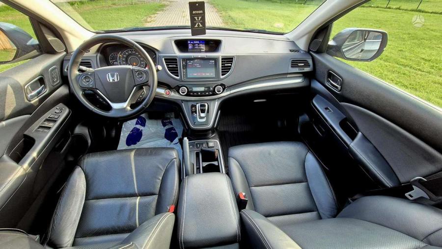 Grey Honda CR-V 2016 in Taurage, with an engine capacity of 1.60 L and mileage of 219 thousand km for 12300 €, photo 13 on AUTOMOTO.COM.LV