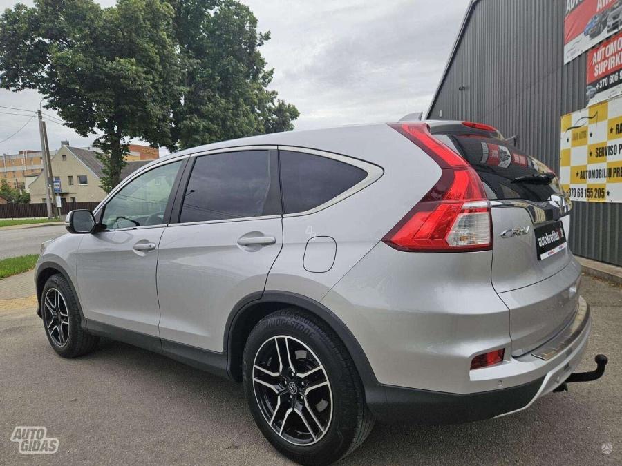 Pelēks Honda CR-V 2016 Šauļi, ar dzinēja tilpumu 2.00 L un nobraukumu 274 tūkst. km par 13950 €, foto 9 vietnē AUTOMOTO.COM.LV