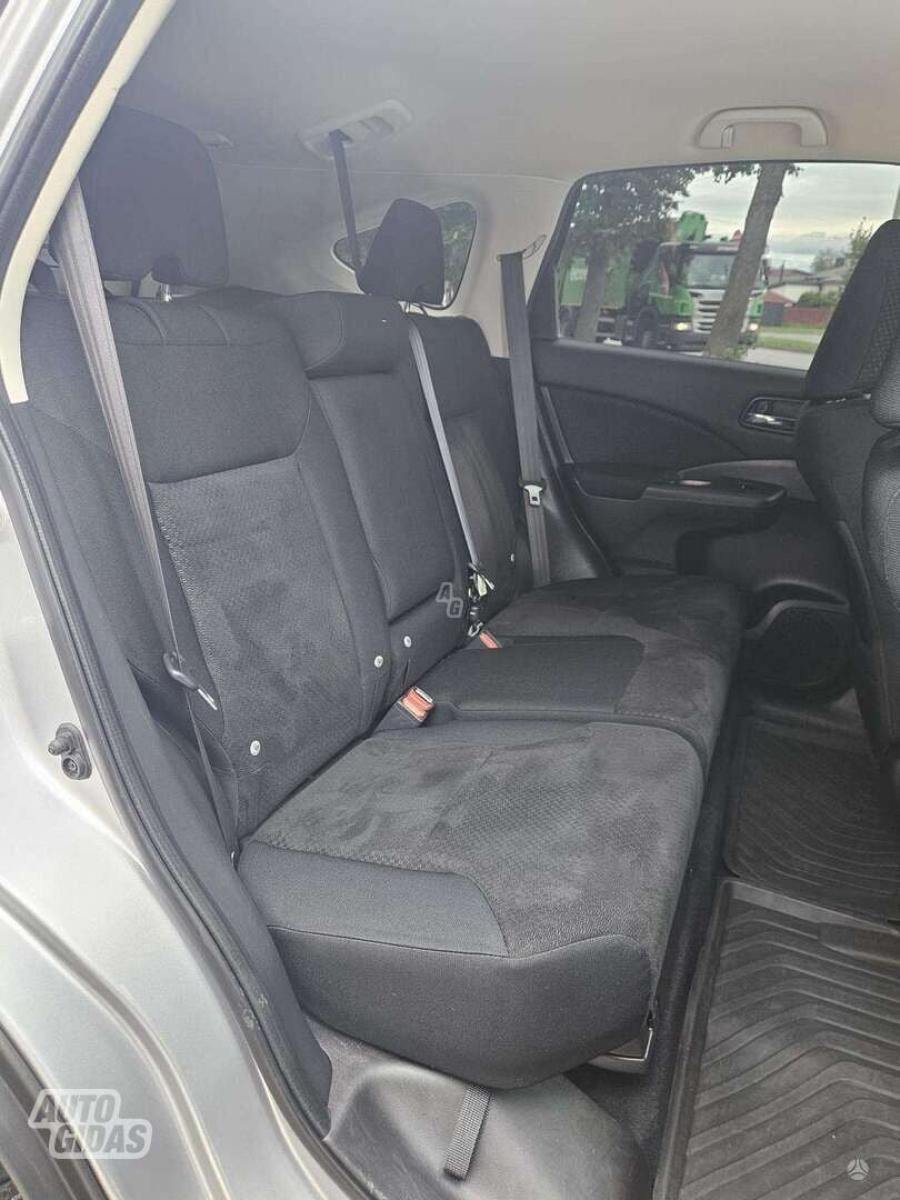 Pelēks Honda CR-V 2016 Šauļi, ar dzinēja tilpumu 2.00 L un nobraukumu 274 tūkst. km par 13950 €, foto 16 vietnē AUTOMOTO.COM.LV