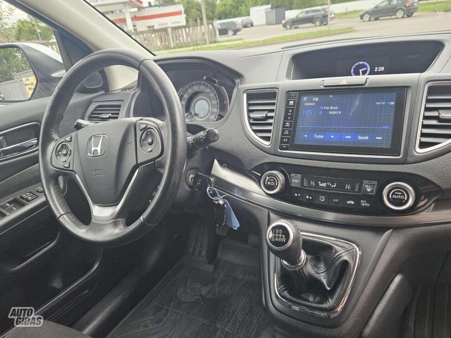 Pelēks Honda CR-V 2016 Šauļi, ar dzinēja tilpumu 2.00 L un nobraukumu 274 tūkst. km par 13950 €, foto 19 vietnē AUTOMOTO.COM.LV